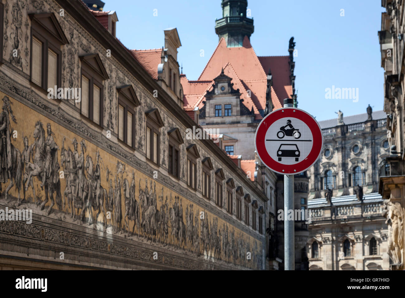Traffic Sign In The Old Town Of Dresden Stock Photo - Alamy