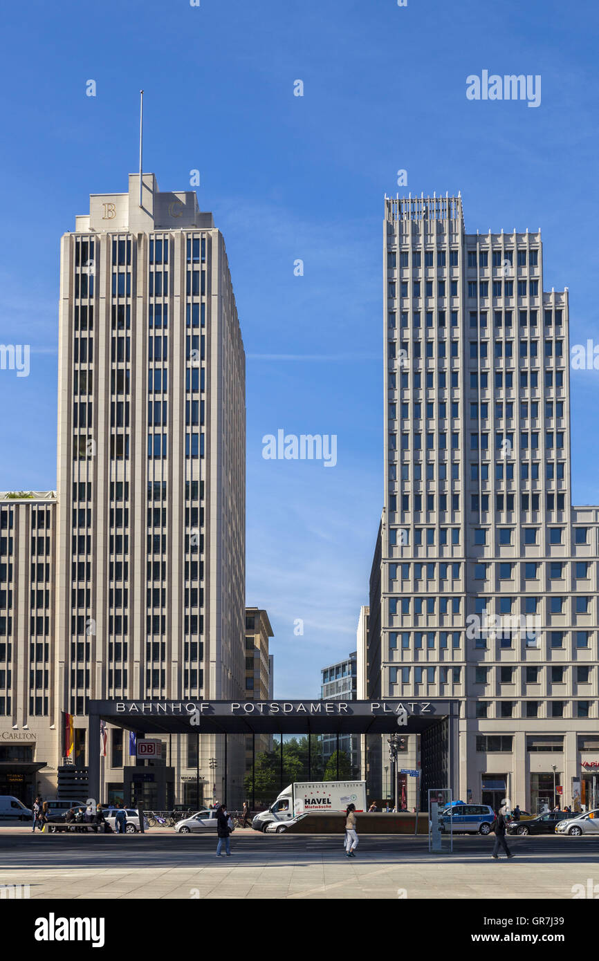 Highrise buildings at potsdamer platz berlin hi-res stock photography ...