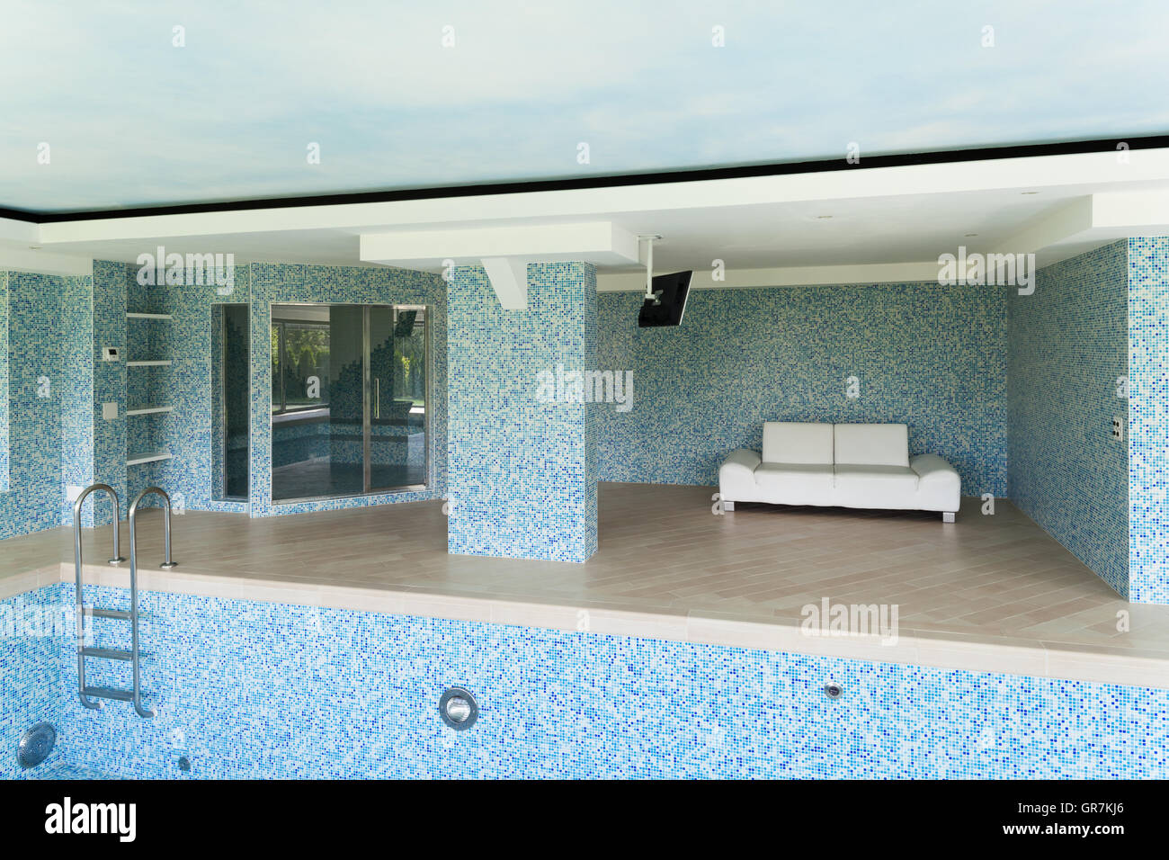 villa, indoor, empty swimming pool Stock Photo - Alamy
