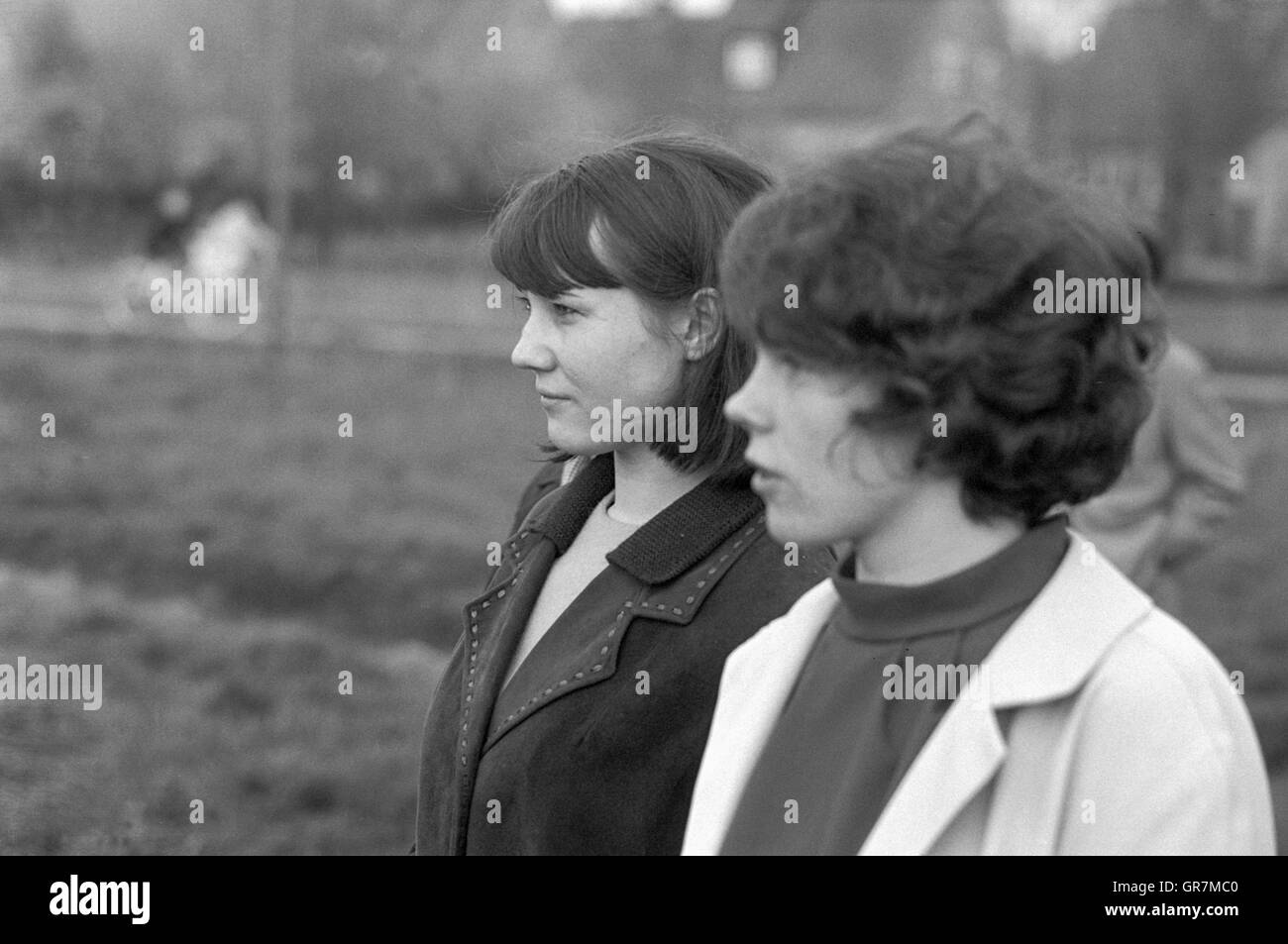 Young Girl 1965 Bw Stock Photo - Alamy