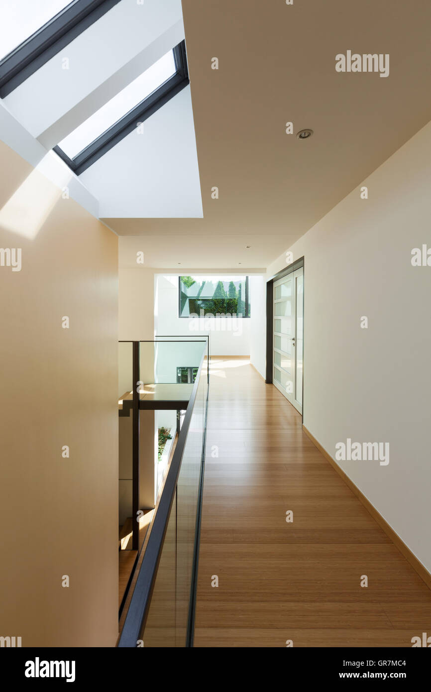 Modern building interior hi-res stock photography and images - Alamy