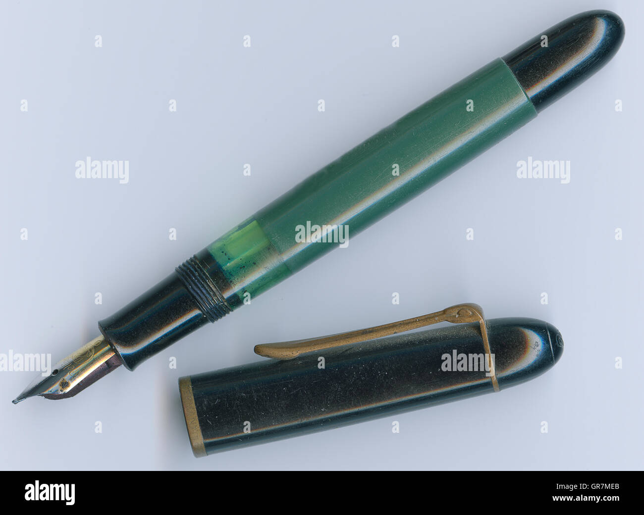 Pelikan hi-res stock photography and images - Alamy