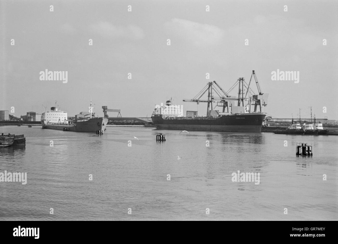 Bremerhaven Harbor 1965 Bw Stock Photo - Alamy