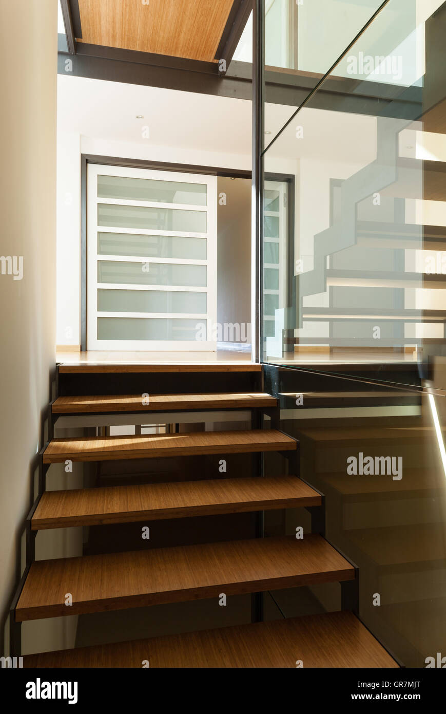 Modern building stairs hi-res stock photography and images - Alamy