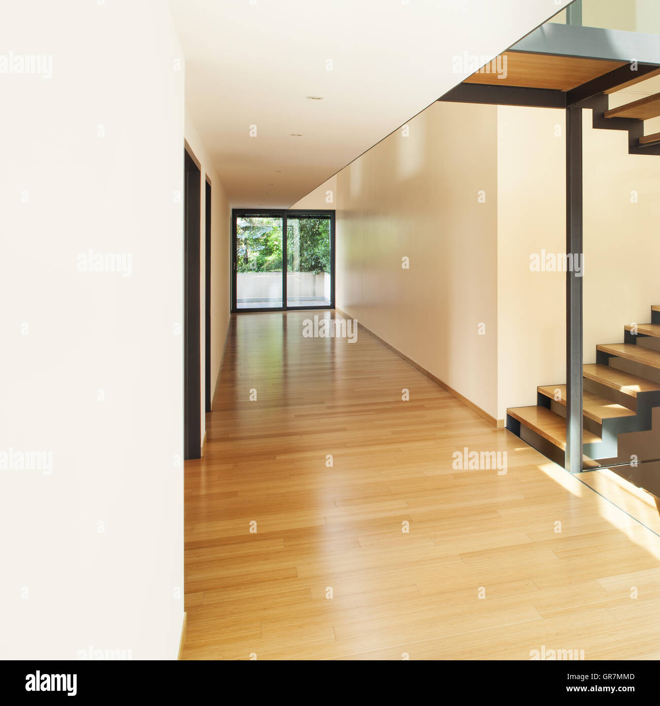 Corridor home hi-res stock photography and images - Alamy