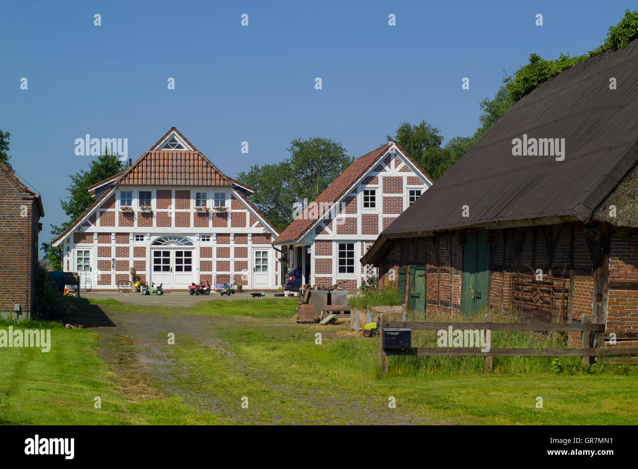 North german farmhouse hi-res stock photography and images - Alamy