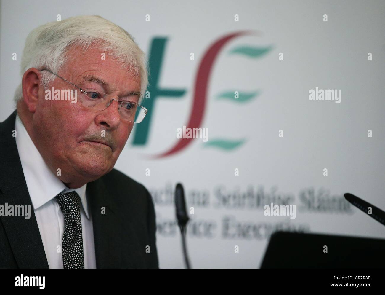 Chair aras attracta swinford review group hi-res stock photography and ...