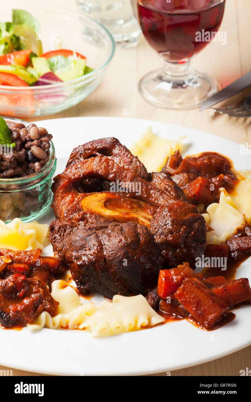 Osso bucco milanese hi-res stock photography and images - Alamy