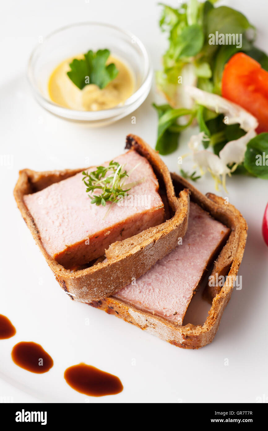 Ham In Crust Stock Photo - Alamy