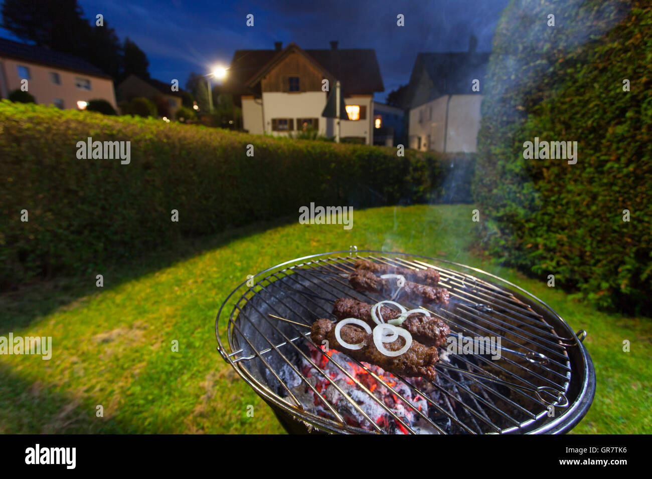 Garden bbq and houses hi-res stock photography and images - Alamy