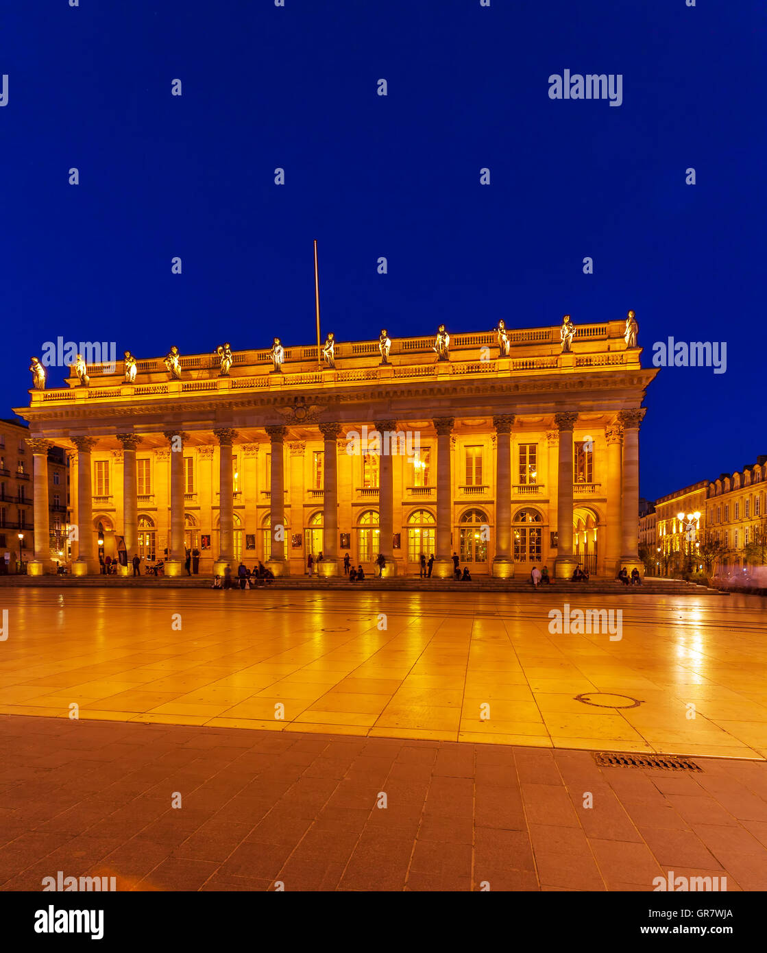 Night view of Grand Theater Bordeaux (1780, designed by Victor Louis ...