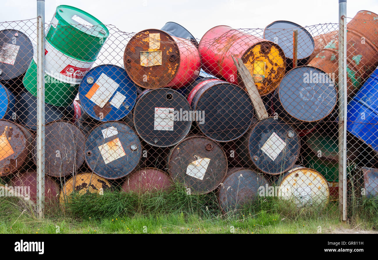 Castrol oil tank hi-res stock photography and images - Alamy