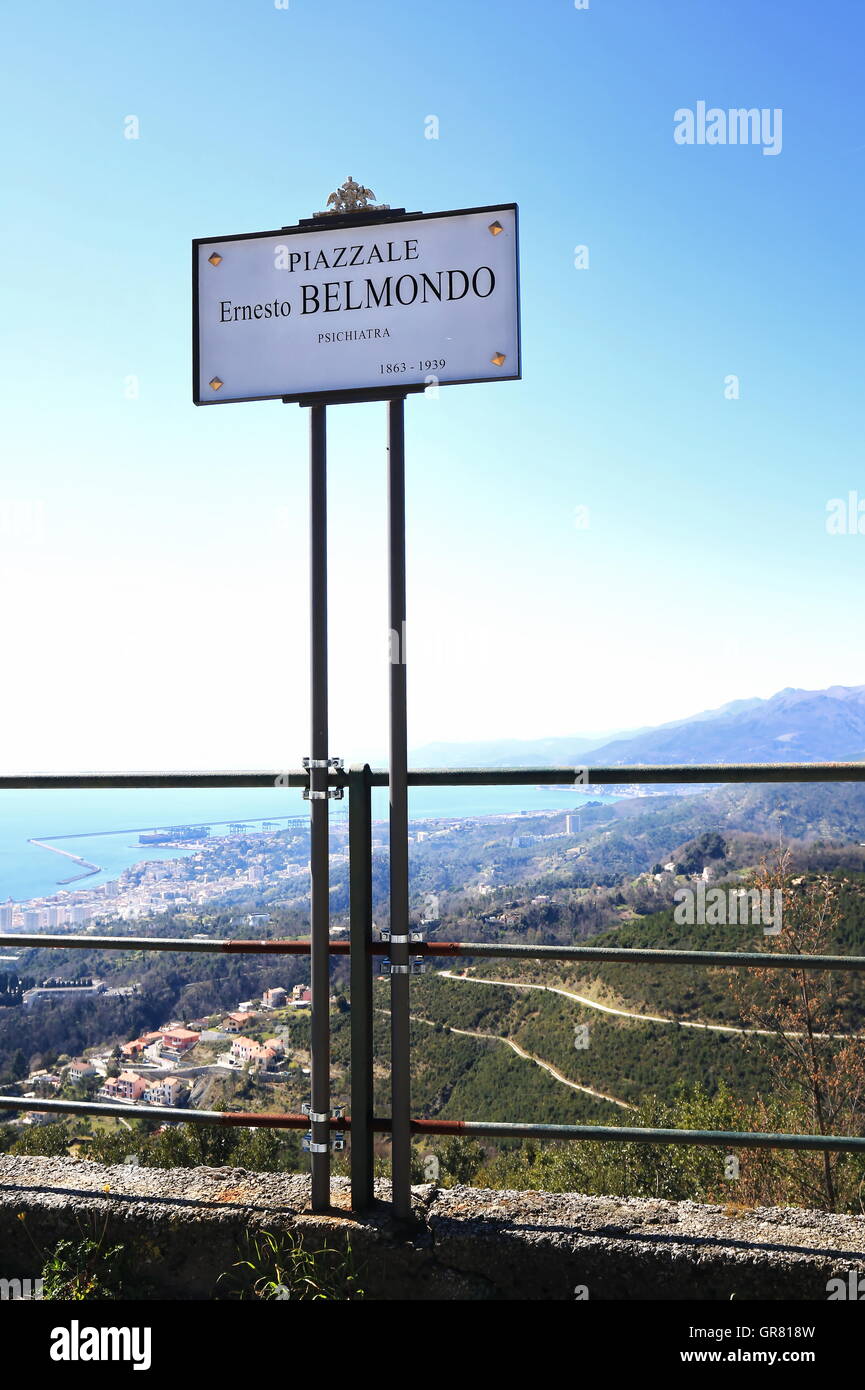 Genua harbor hi-res stock photography and images - Alamy