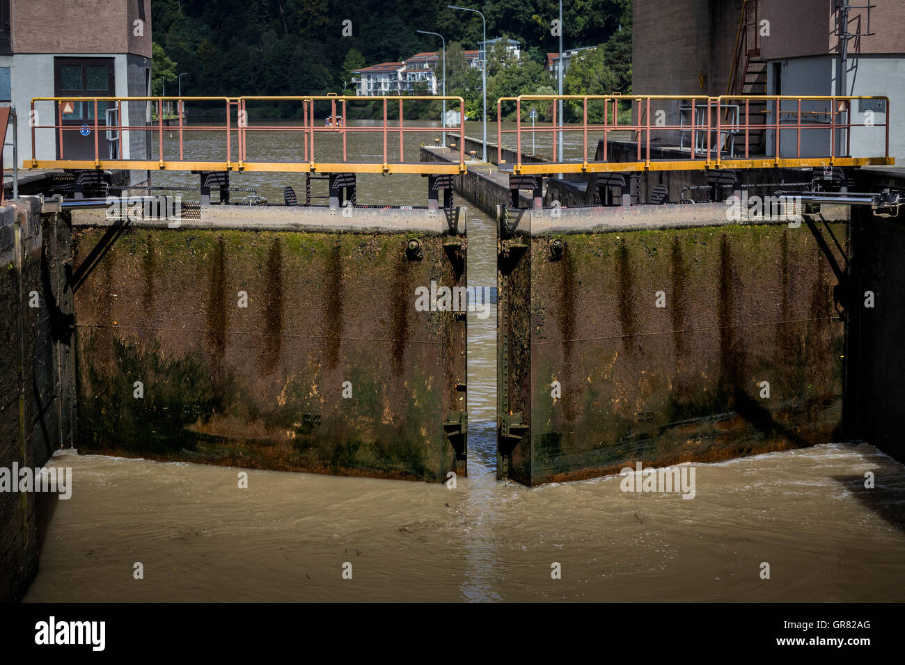 Open floodgate hi-res stock photography and images - Alamy