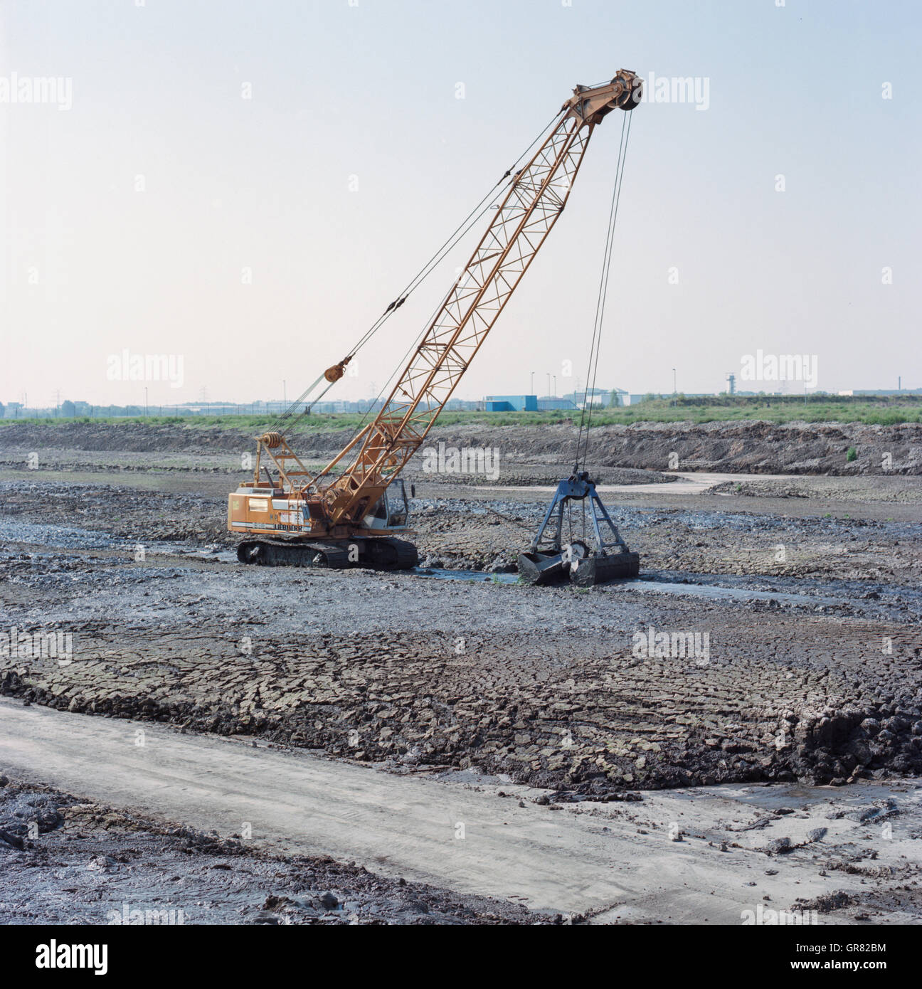 Earth construction hi-res stock photography and images - Alamy