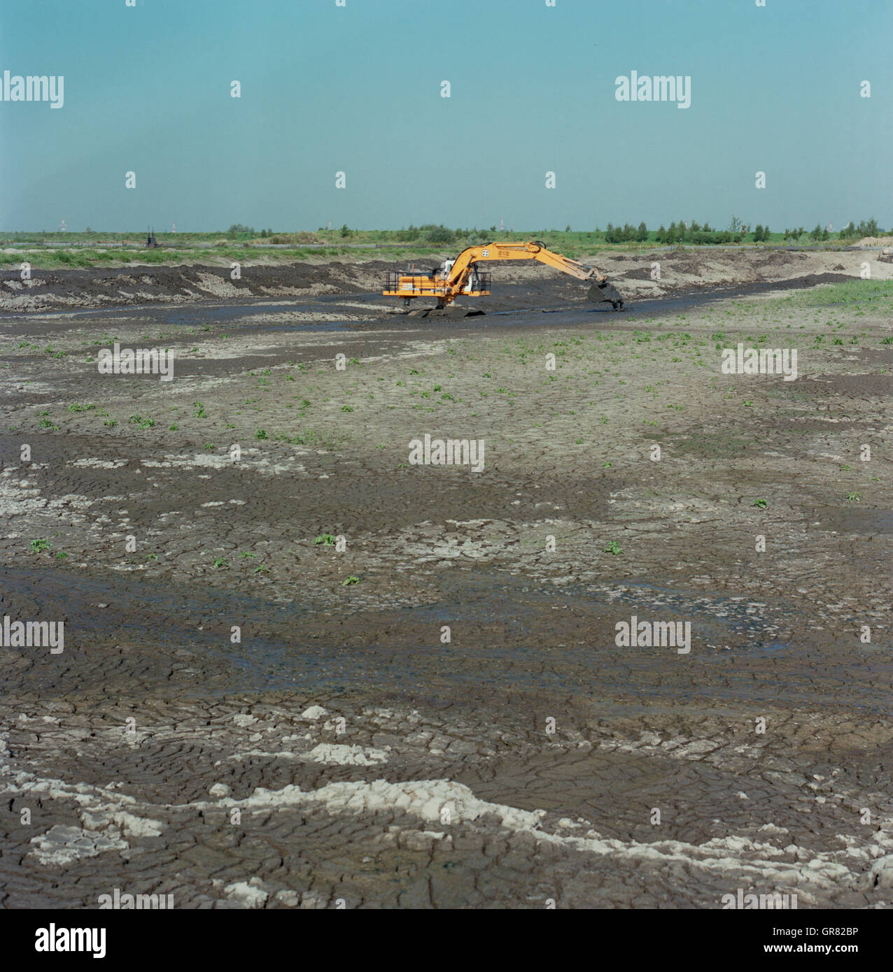 Earth construction hi-res stock photography and images - Alamy