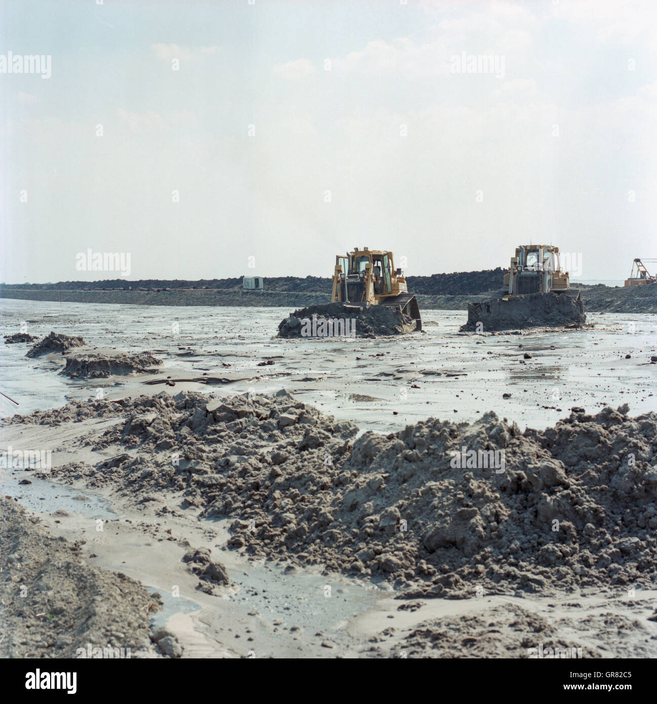 Dike construction hi-res stock photography and images - Alamy