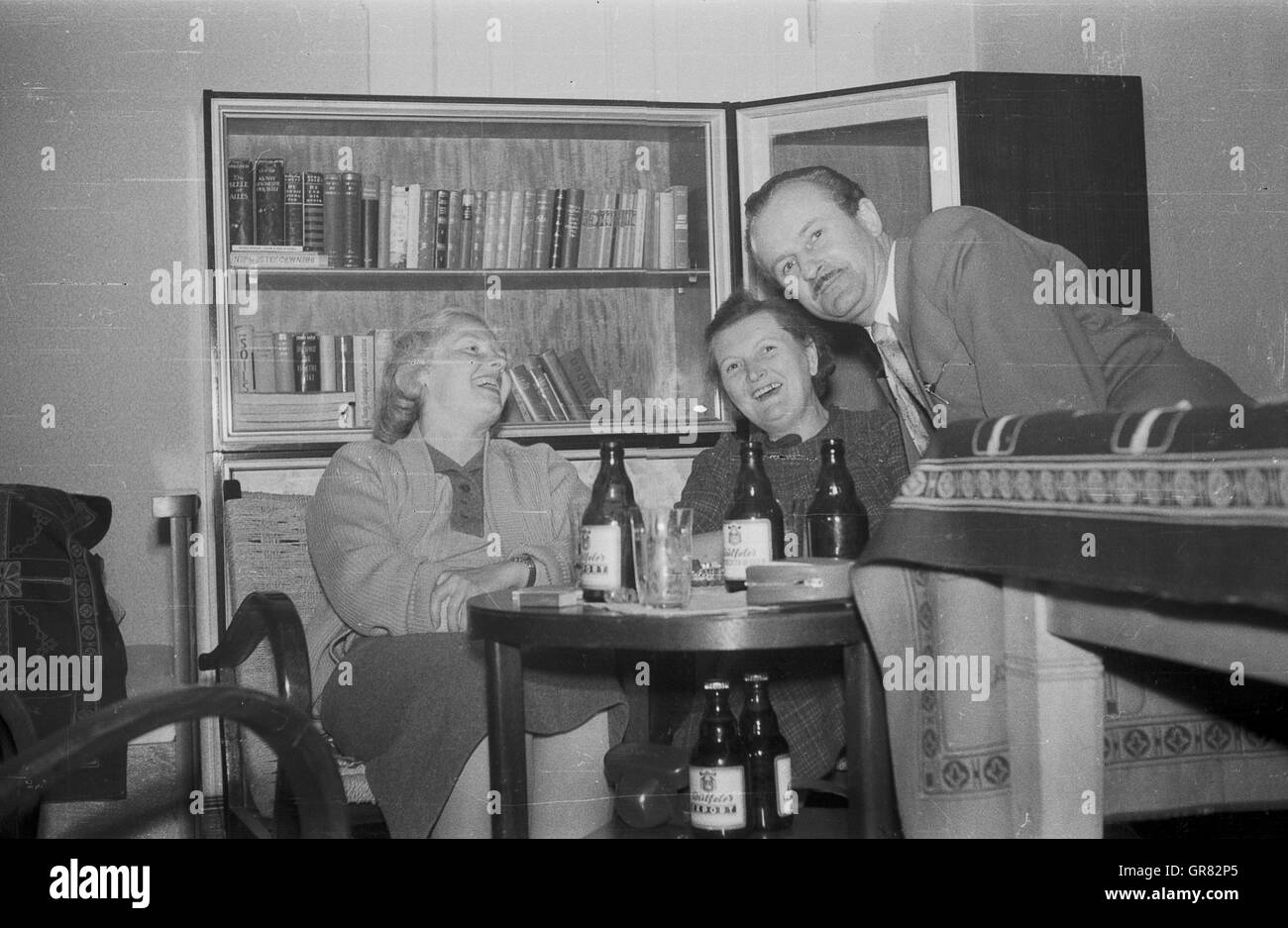 Authentic family photo hi-res stock photography and images - Alamy