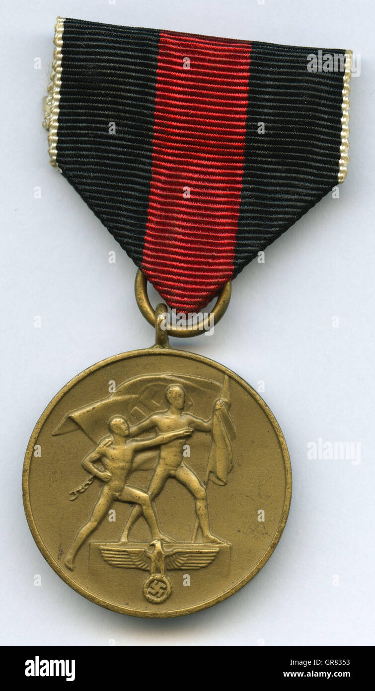 Medal Commemorating The October 1, 1938 Stock Photo - Alamy