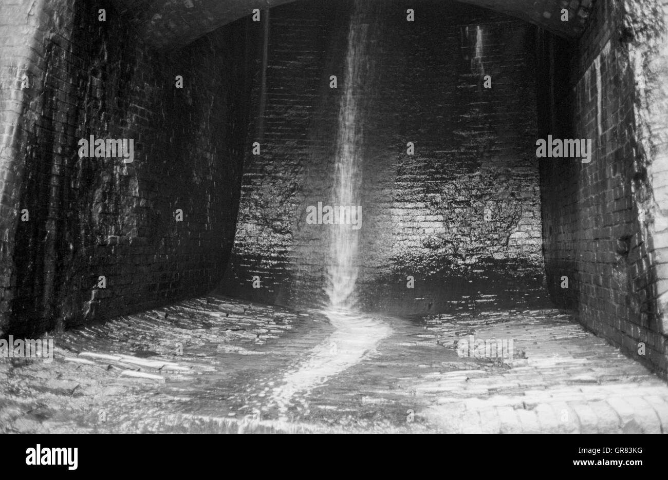 Lloyd Shipyard 1964 Bw Stock Photo - Alamy