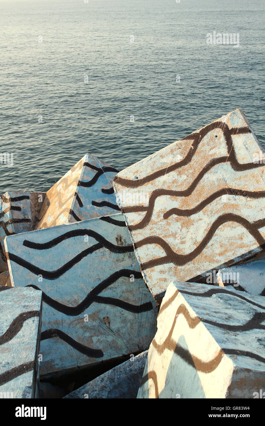 Wavy concrete hi-res stock photography and images - Alamy