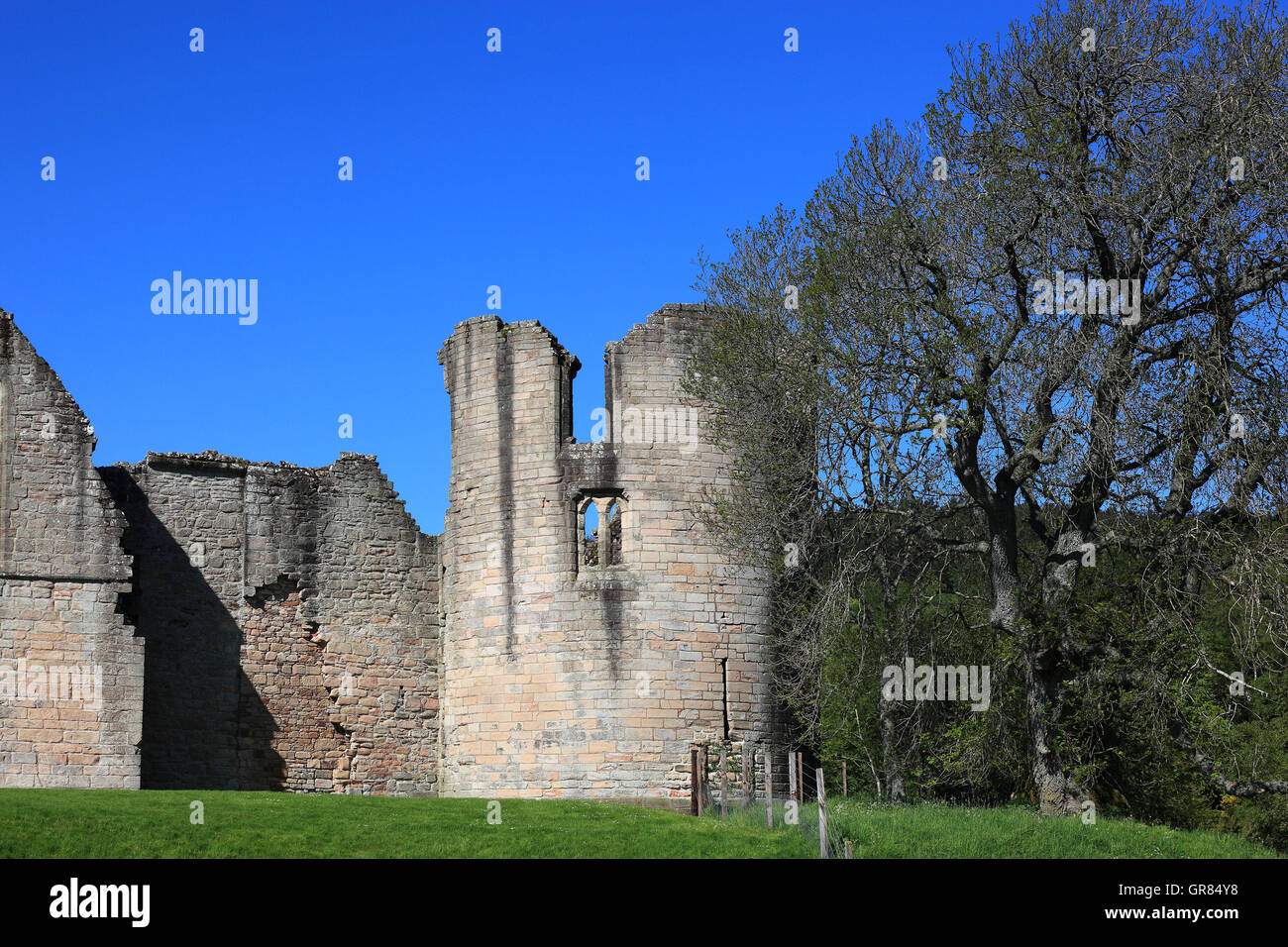 Kildrummy castle hi-res stock photography and images - Alamy