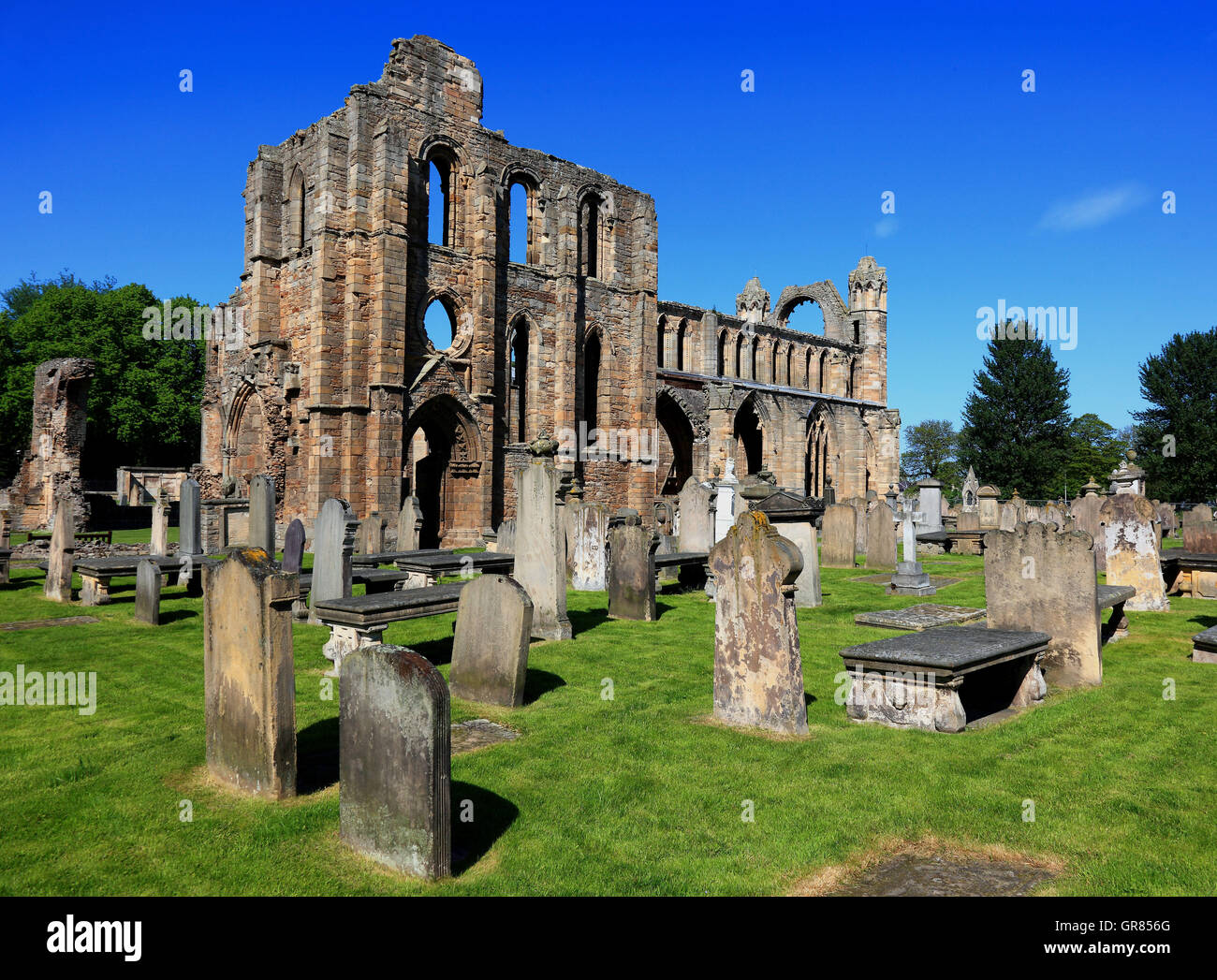 Elgin town centre scotland hi-res stock photography and images - Alamy