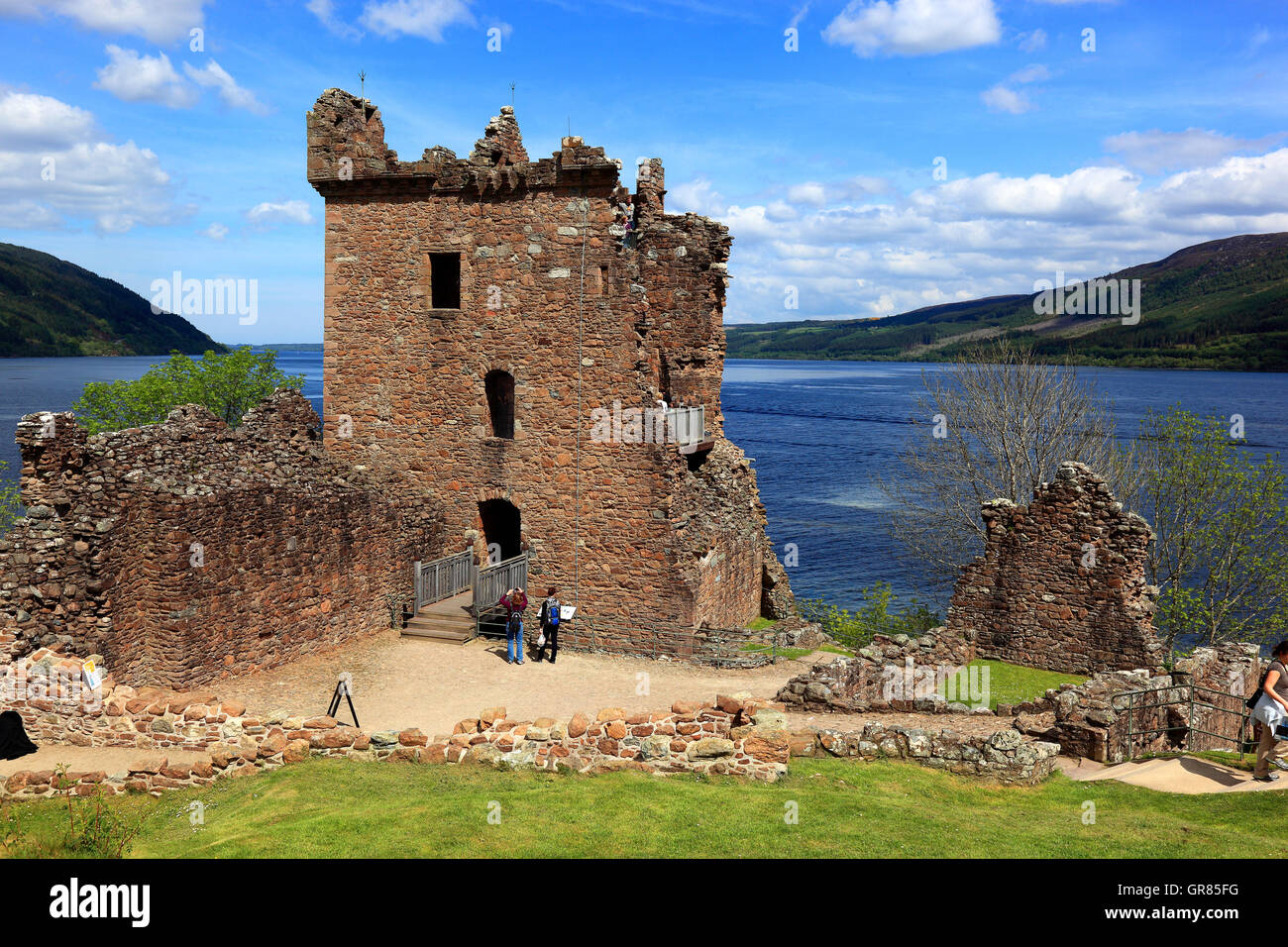 Scotland, the ruins of the Castle Urquhart in the Loch Ness Stock Photo ...