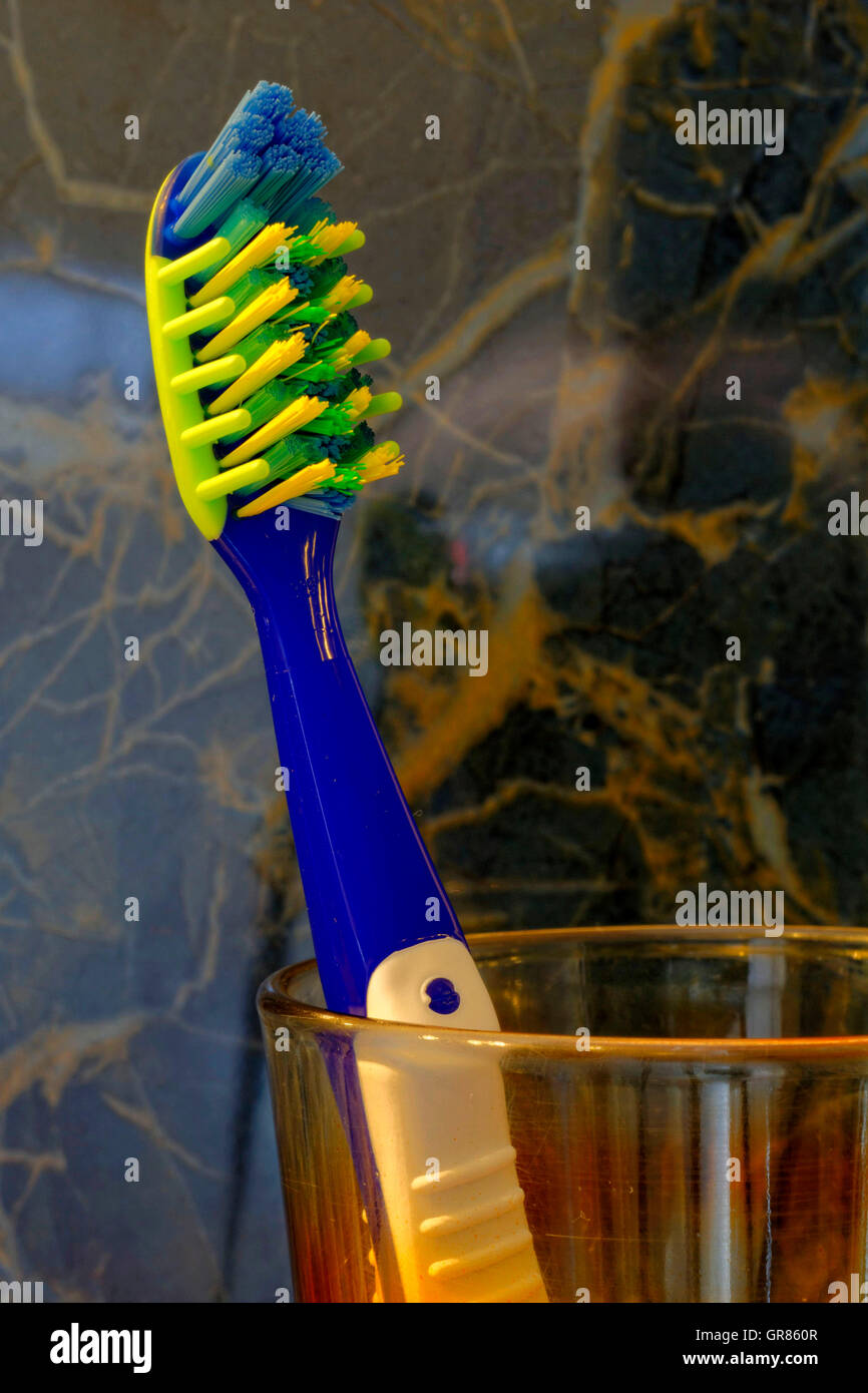 White toothbrush hi-res stock photography and images - Alamy