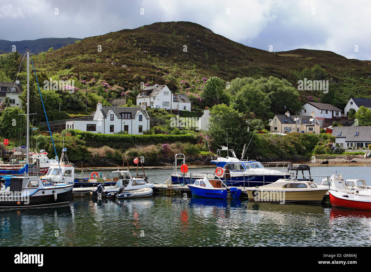 Scotland, the Inner Hebrides, Isle of Skye, place Kyleakin, small ...