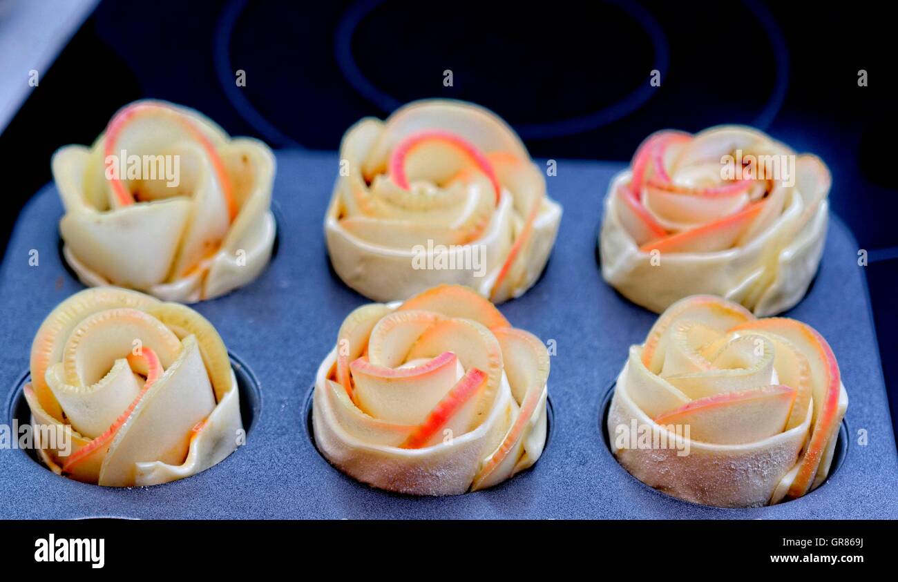 Puff Pastry And Apple Muffins Roses In The Green State Stock Photo - Alamy
