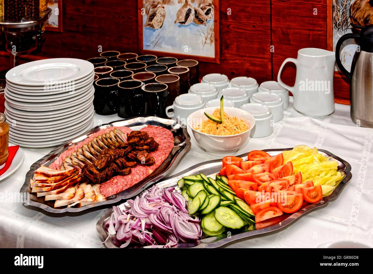 Buffet spread hi-res stock photography and images - Alamy