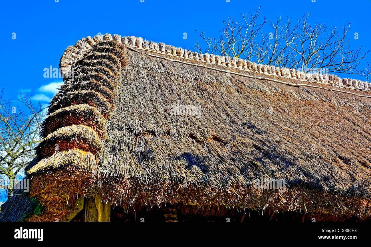 Gable pediment hi-res stock photography and images - Alamy