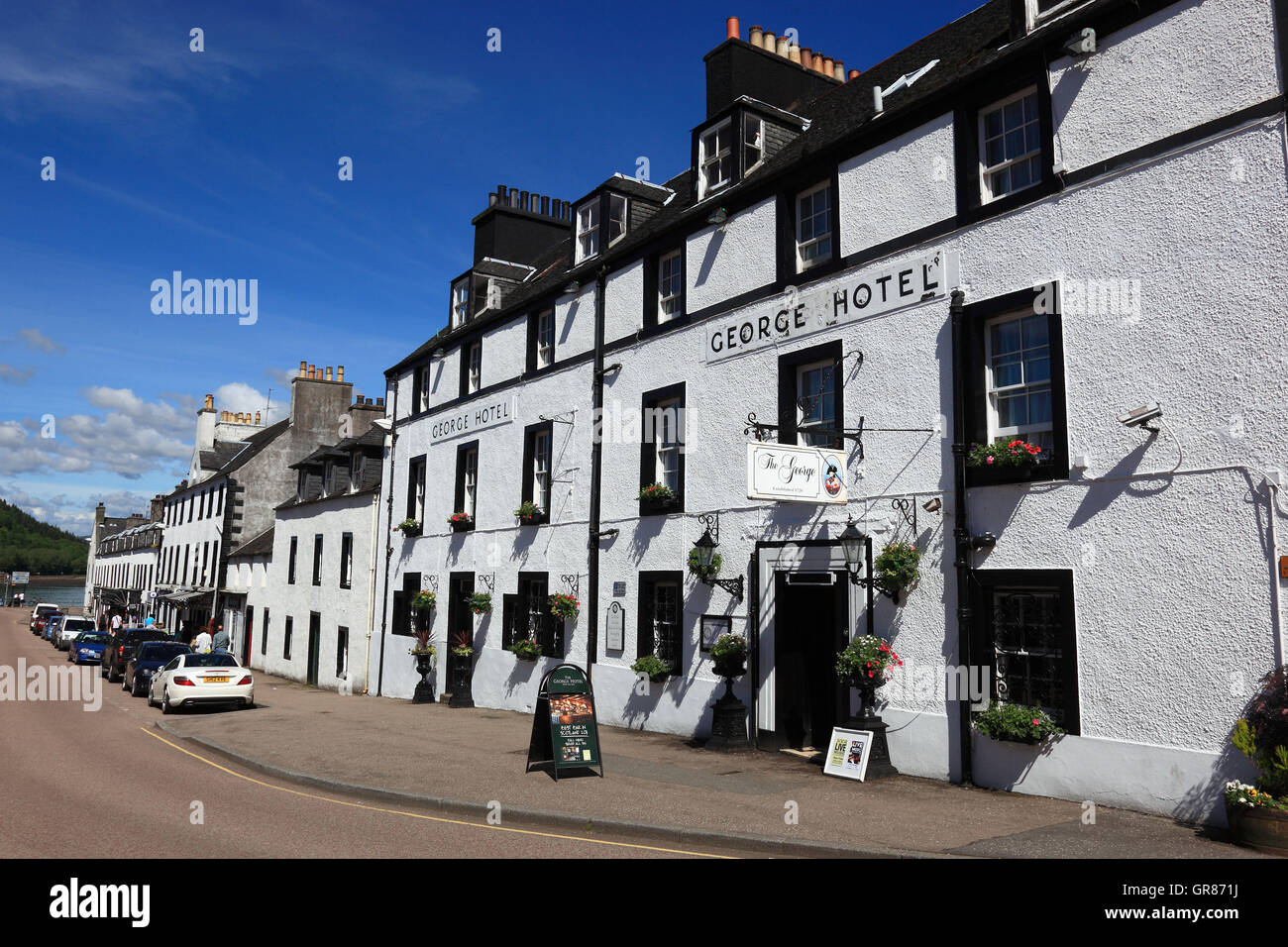 Scotland, Inveraray, high street, house line with Geschaften, place in ...