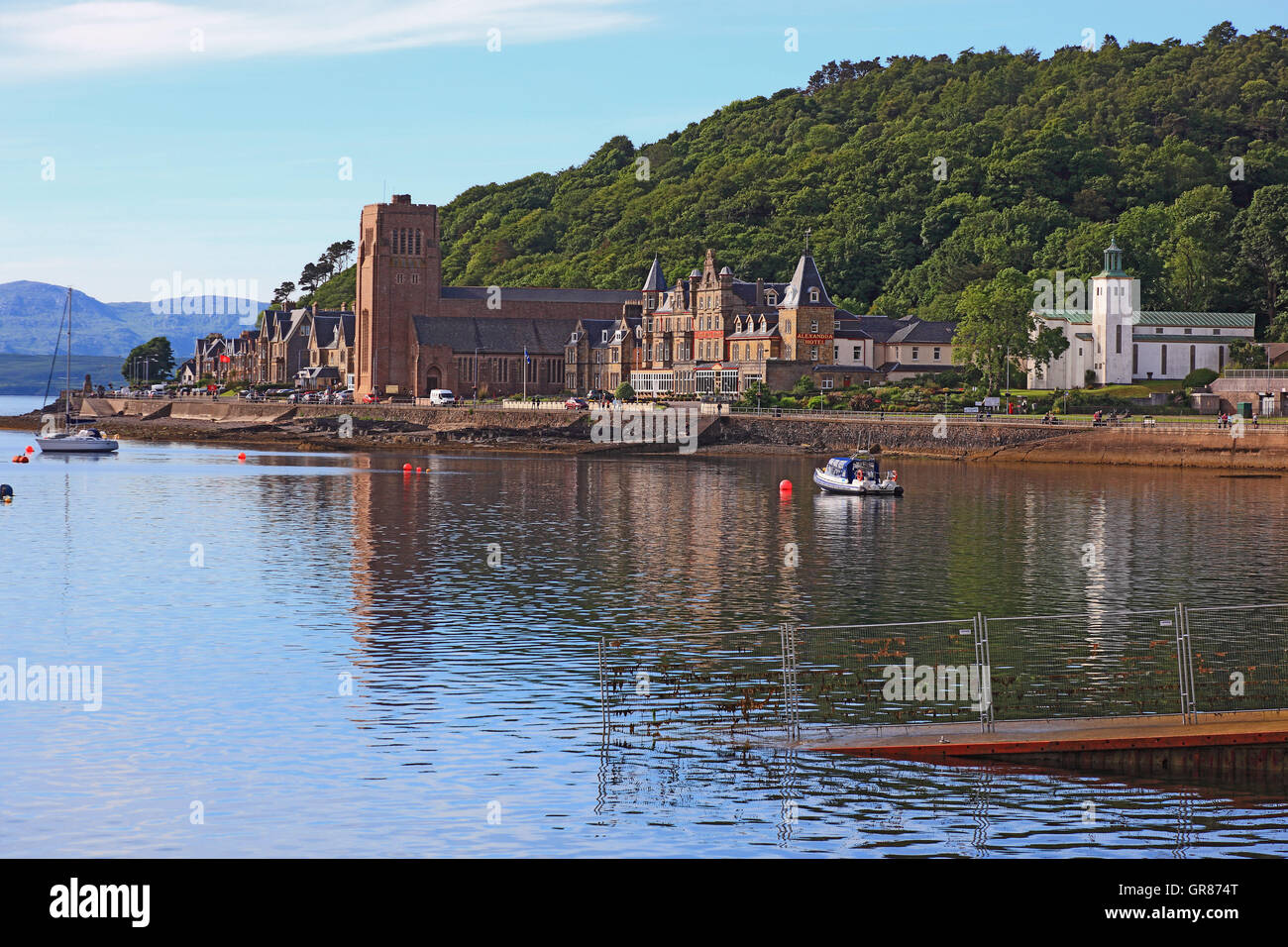 Oban town centre hi-res stock photography and images - Alamy