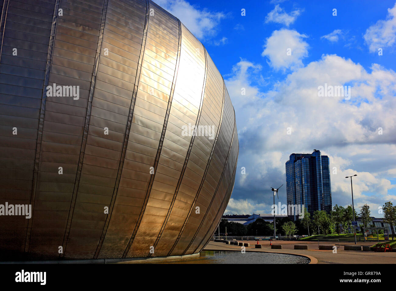 Scotland, city of Glasgow, building of the Science Center, science ...