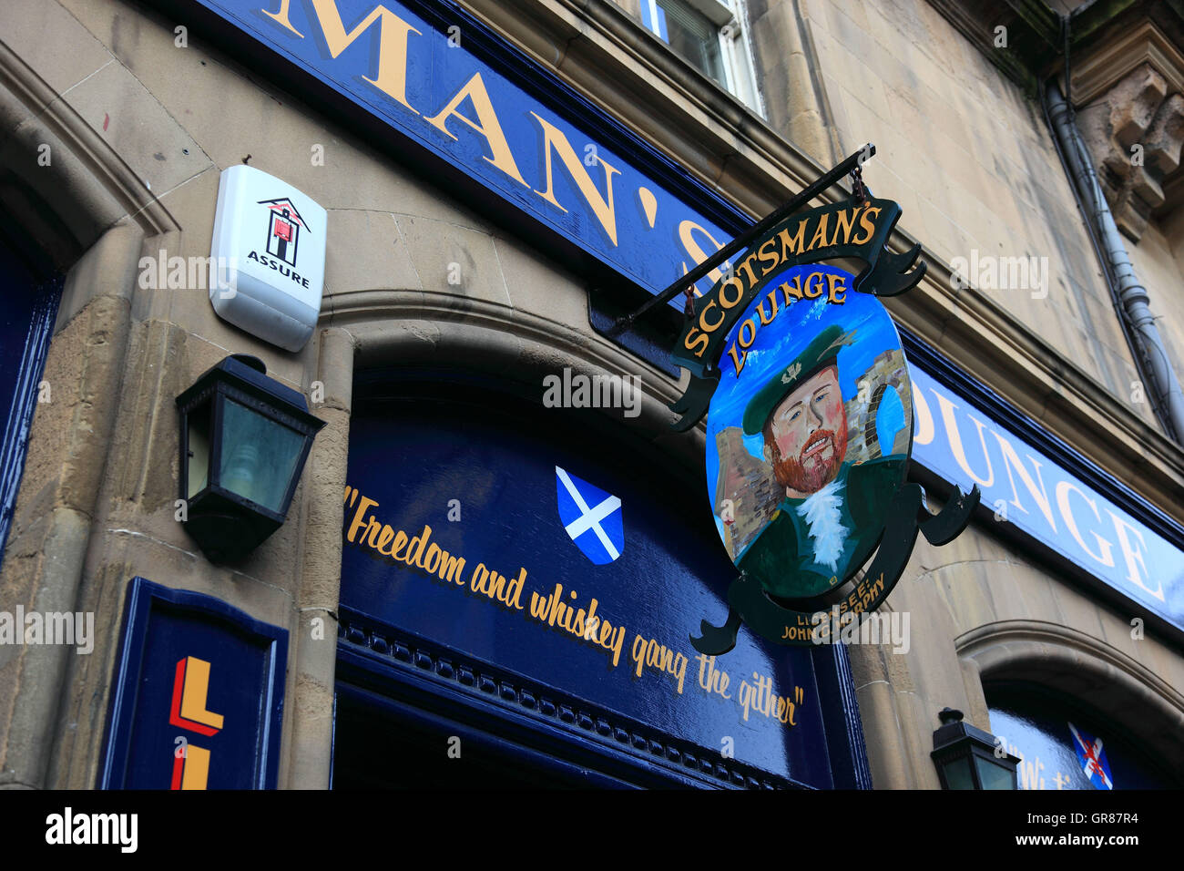 Scotland, Edinburgh, Scotsmans lounge in the Cockburn Street ...