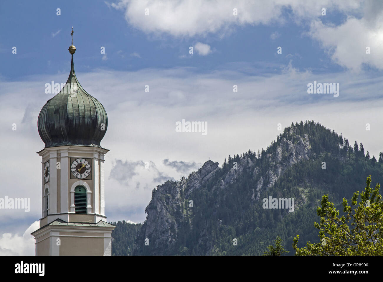 St. Peter And Paul, The Catholic Parish Church Of Oberammergau Was Built In Baroque Style Stock ...