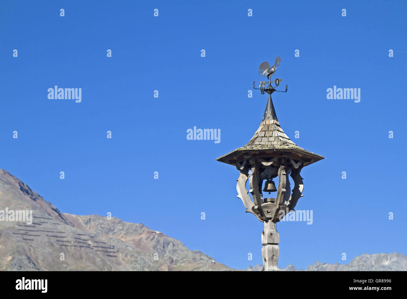 Lunch bell hi-res stock photography and images - Alamy