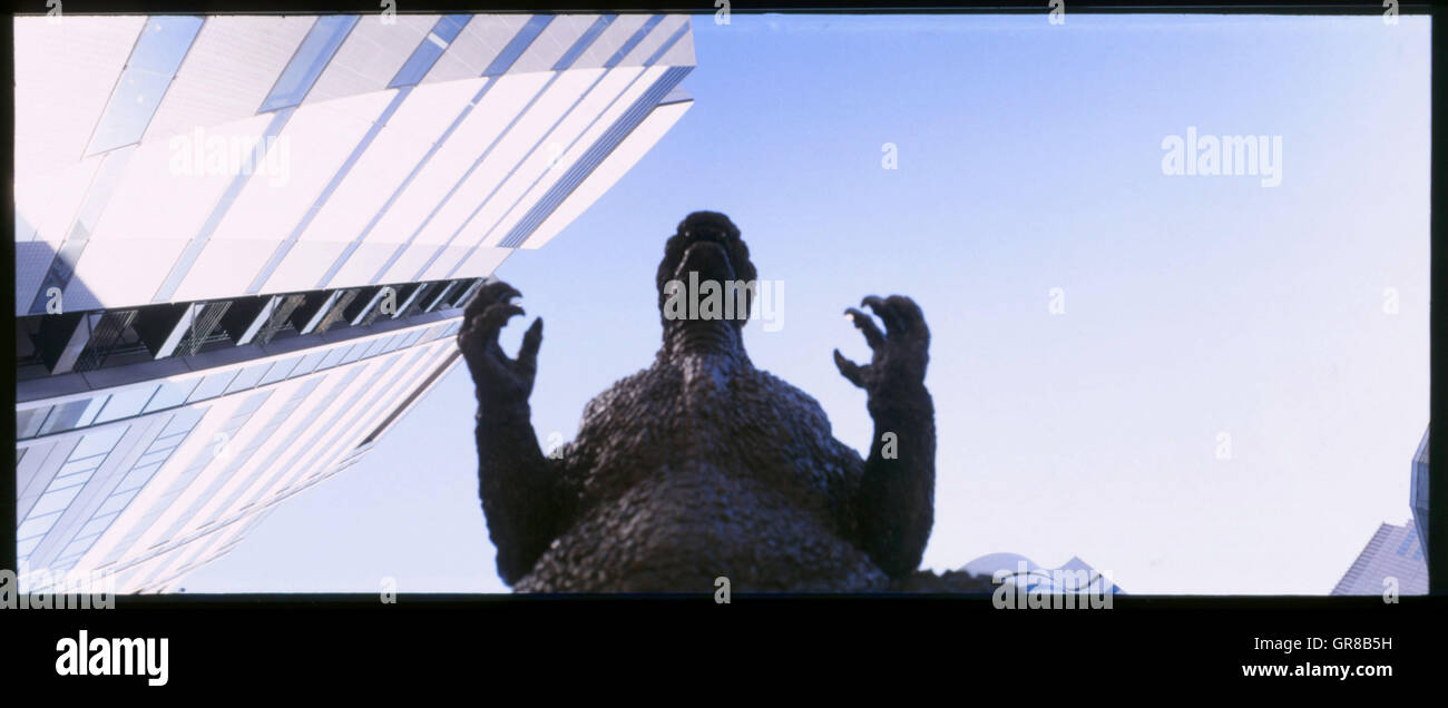 Tokyo godzilla statue hi-res stock photography and images - Alamy