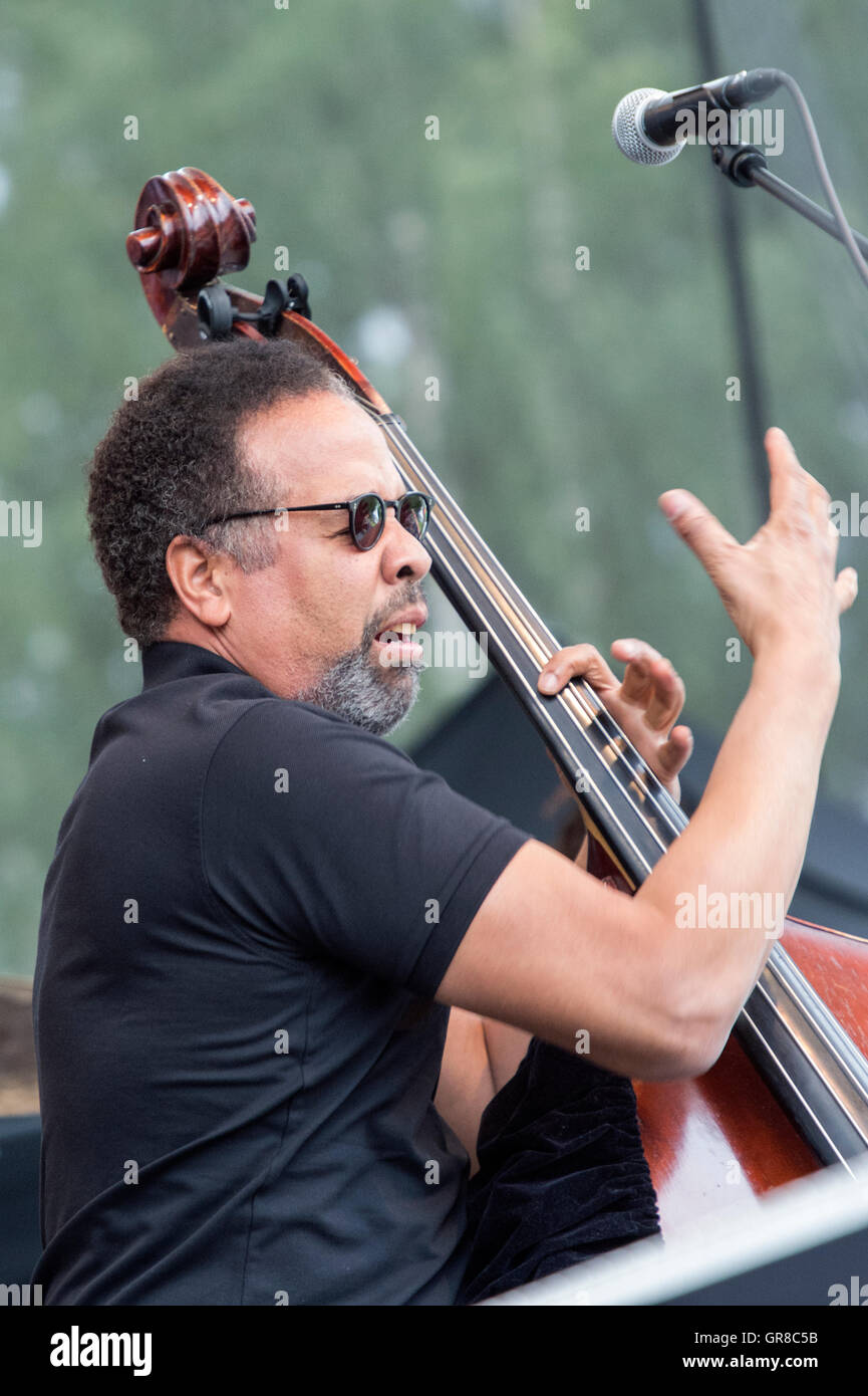 Stanley clarke hi-res stock photography and images - Alamy