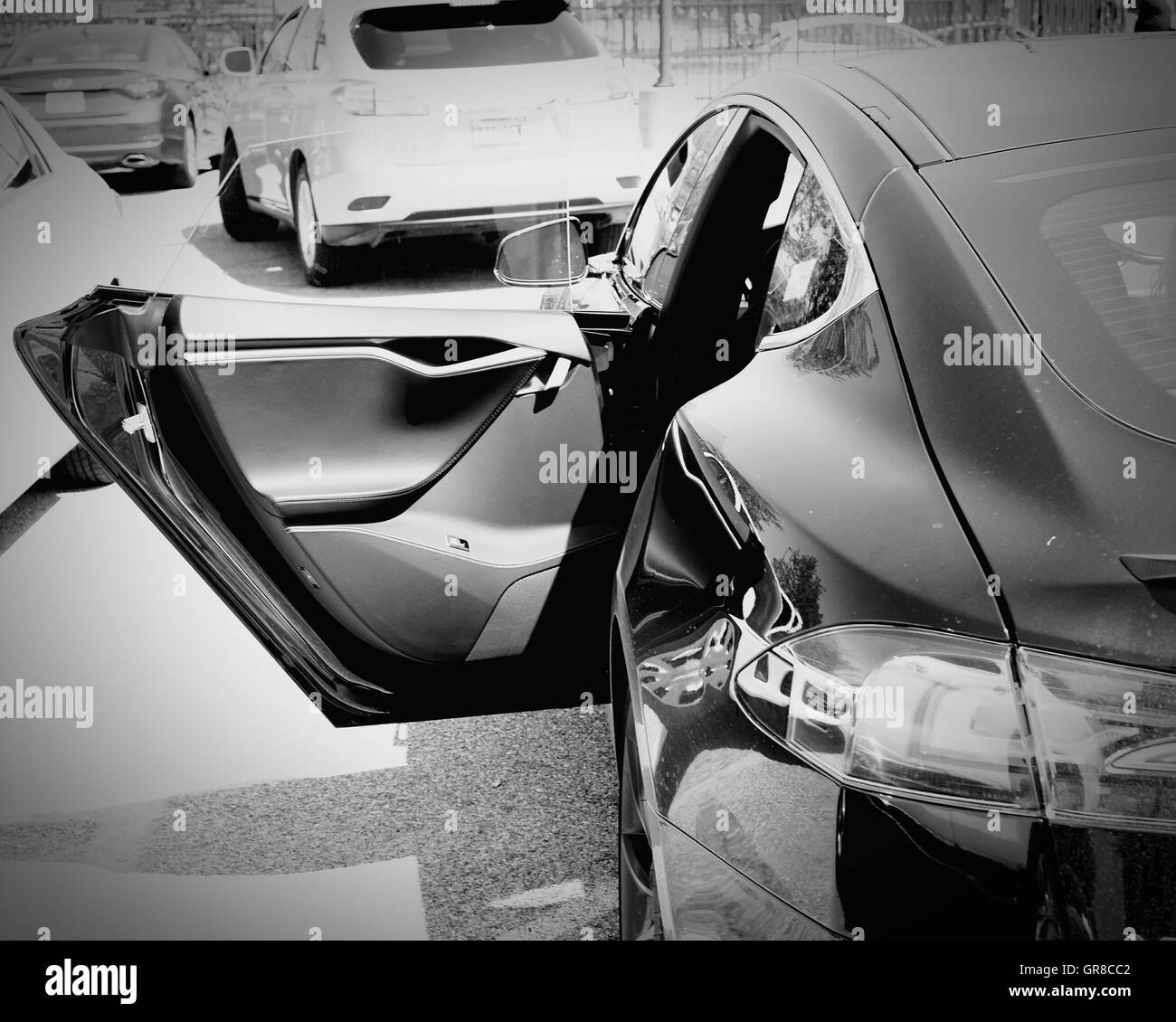 Car open hi-res stock photography and images - Alamy