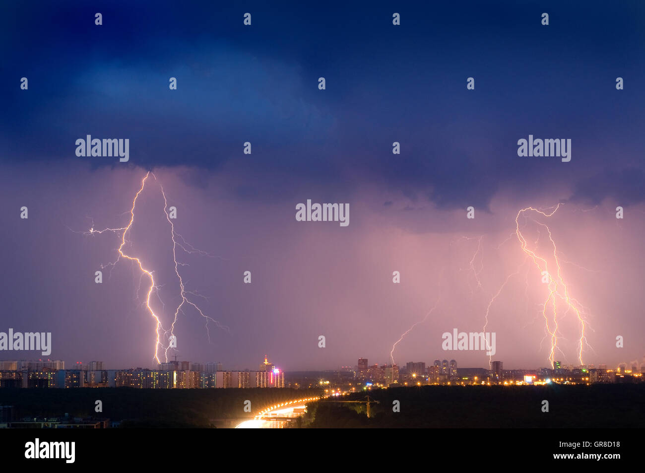 Dramatic lightning strike in hi-res stock photography and images - Alamy
