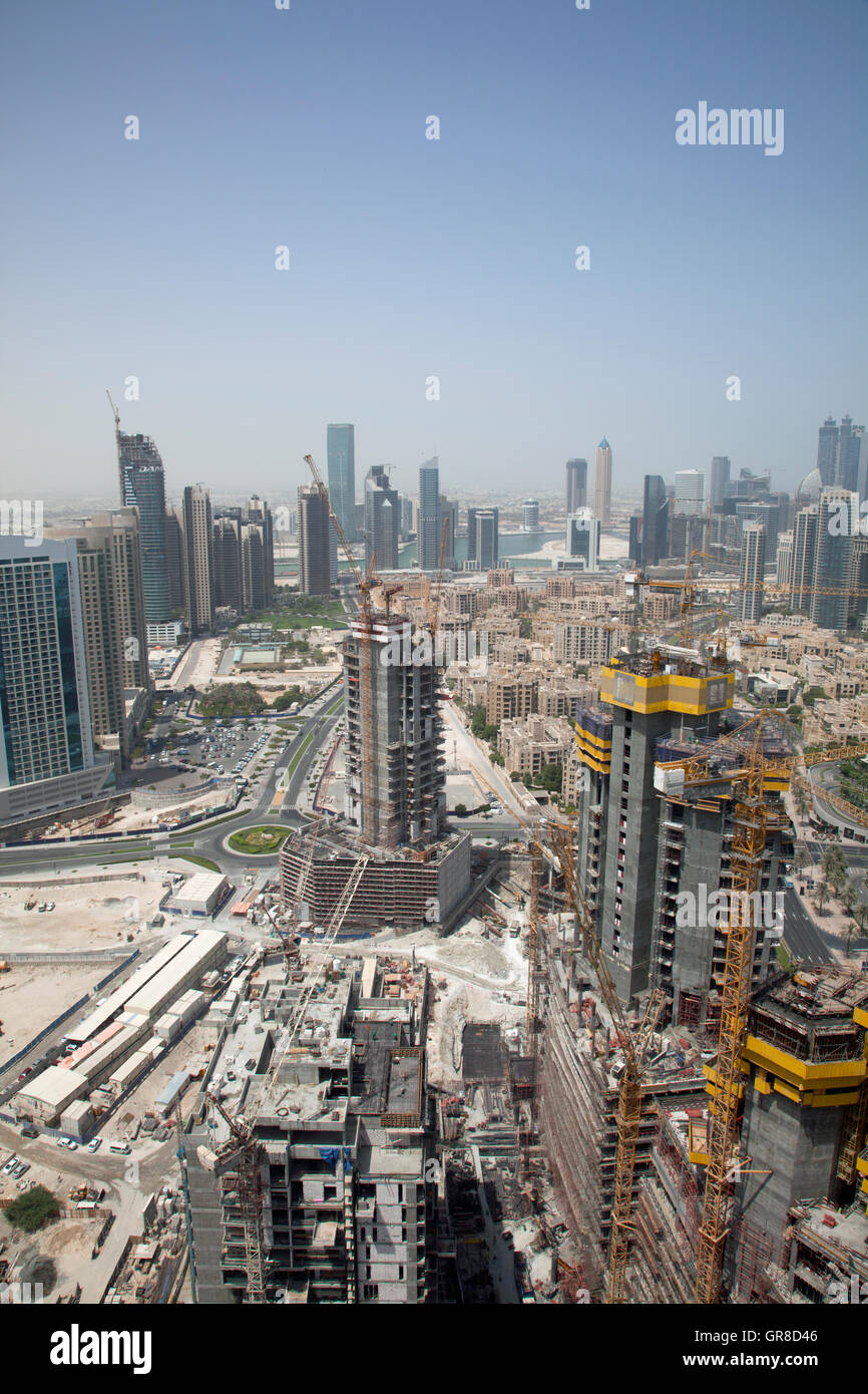 Dubai bridges hi-res stock photography and images - Alamy