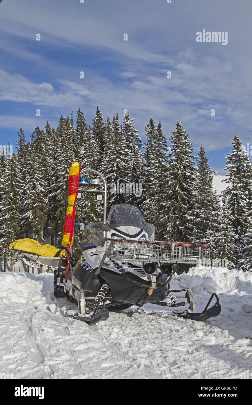 Rescue all terrain transport hi-res stock photography and images - Alamy