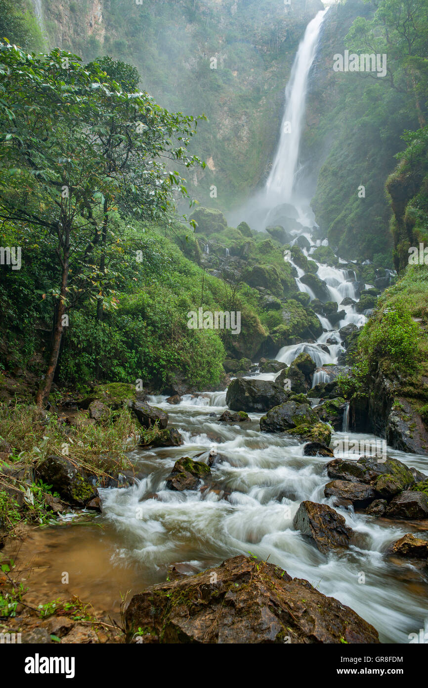 Mae surin waterfall mae surin hi-res stock photography and images - Alamy