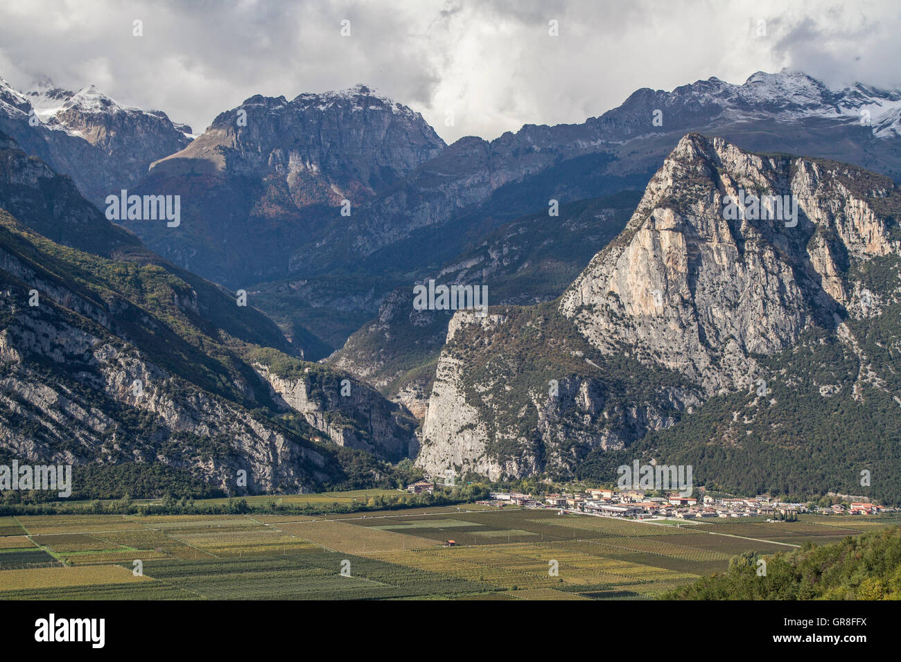Sarca hi-res stock photography and images - Alamy