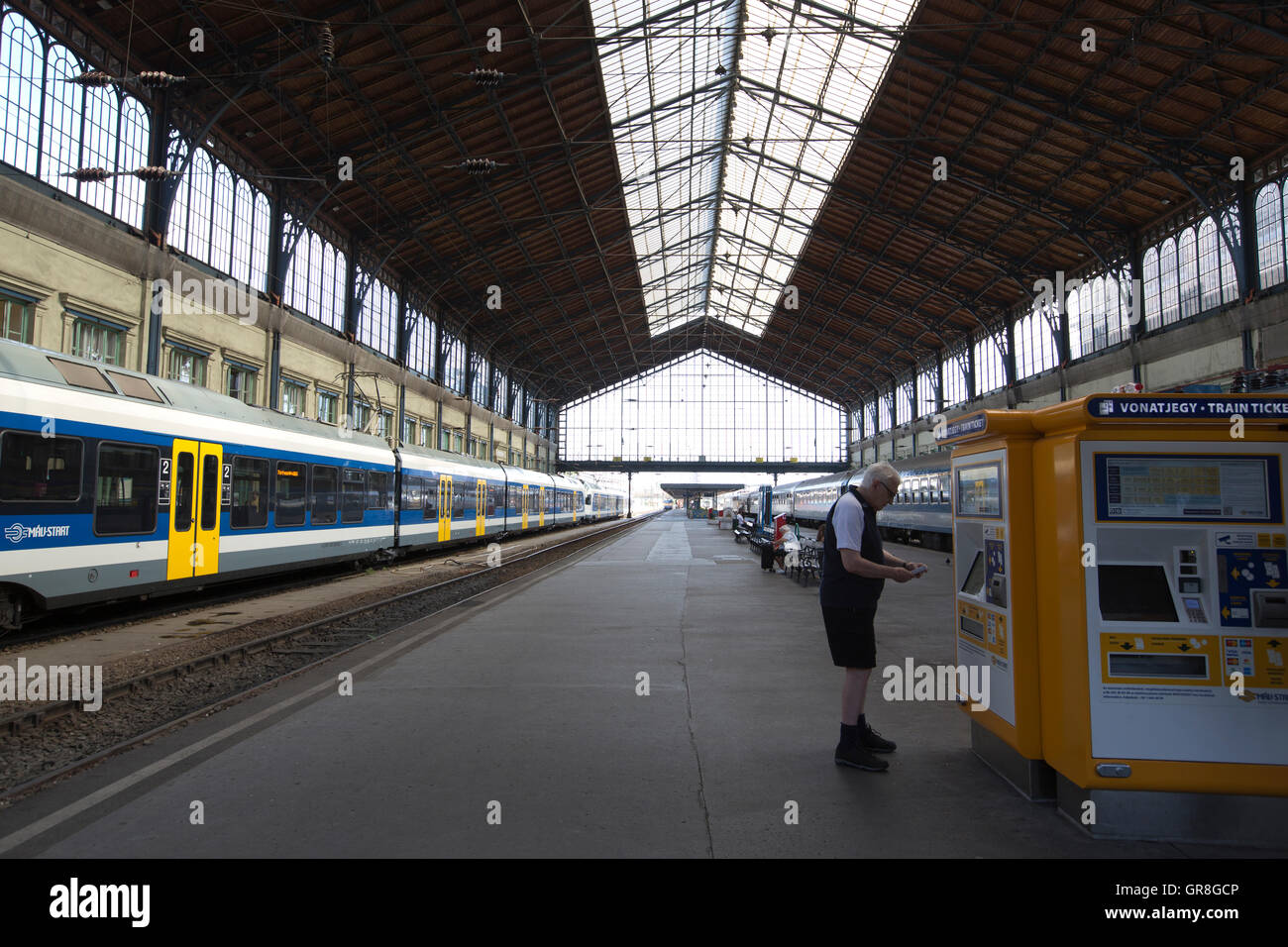Budapest-Nyugati Railway Station, which stands alongside Grand ...