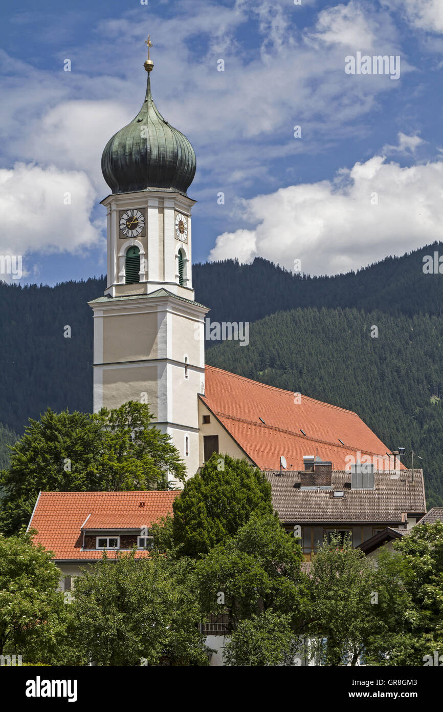 St. Peter And Paul, The Catholic Parish Church Of Oberammergau Was Built In Baroque Style Stock ...