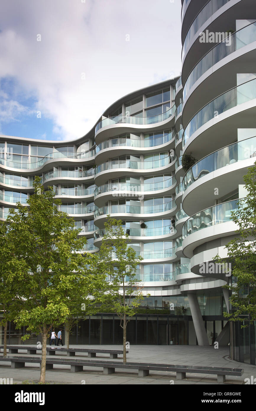 Albion Riverside, a residential development on the River Thames in ...